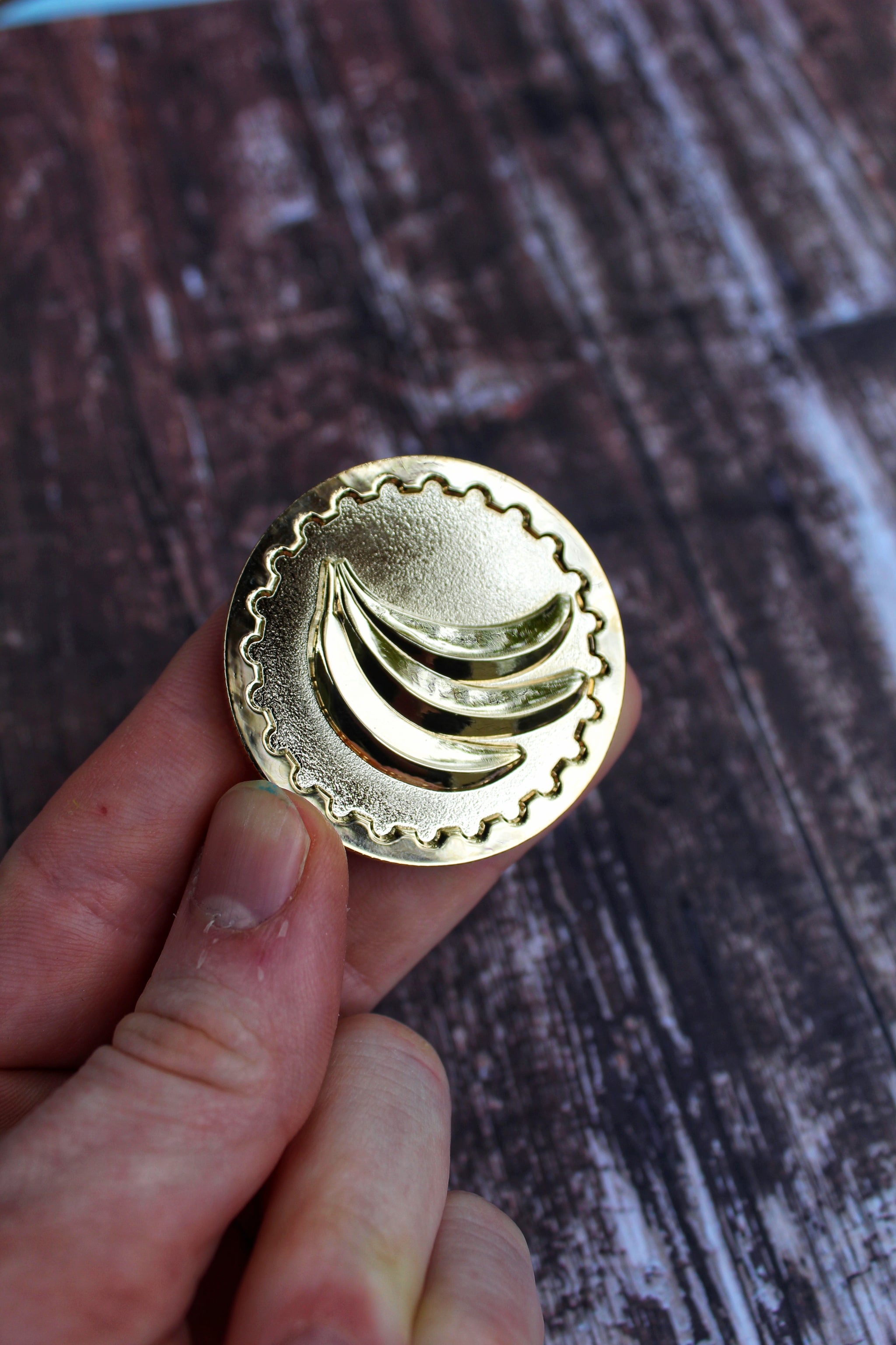 Banana Coin / Kremkoin - Donkey Kong Challenge Coin – Cute Monster Props